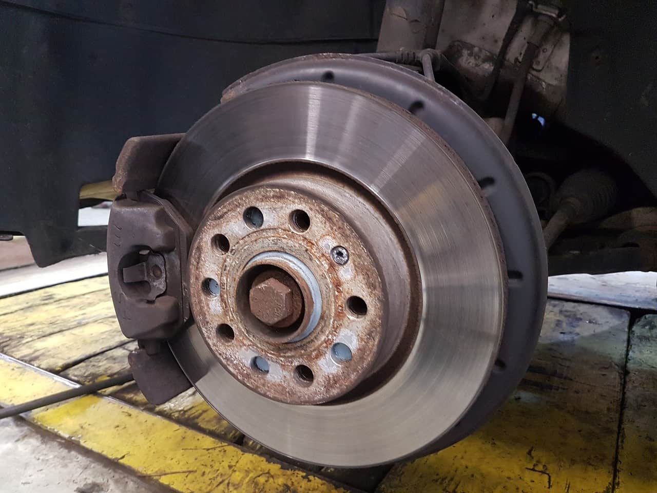 Disc Brakes - Fungsi, Komponen, Sampai Keunggulannya - Doktermobil.com